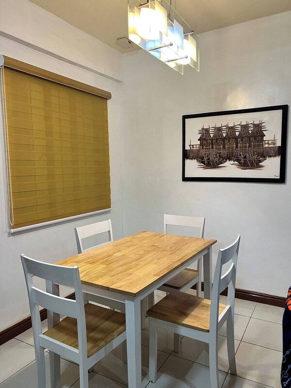 Cozy 2-bedroom Townhome With Wifi, Ac, Parking In Beautiful Antipolo - Manila