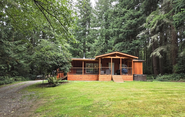 New Listing! Secluded 3-bedroom House On 5 Acres Of Woods On Whidbey Island. - Whidbey Island, WA