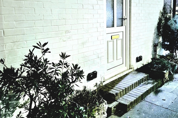 Seaside Escape - Sleeps 4 - Pets Ok - Free Parking - Cleethorpes