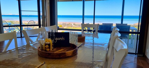 Peaceful 5 Star Wallaroo Getaway. Magnificent Uninterrupted Beach Views. Sleep 8 - Kadina