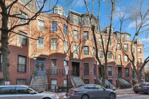 2 Bed Luxury Condo In South End Near Restaurant Row, - Boston, MA