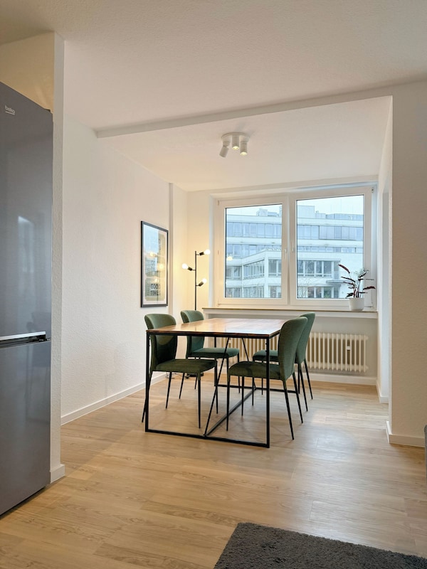 Central 65 Sqm City Apartment With Free Wifi & Self Check-in - 에센