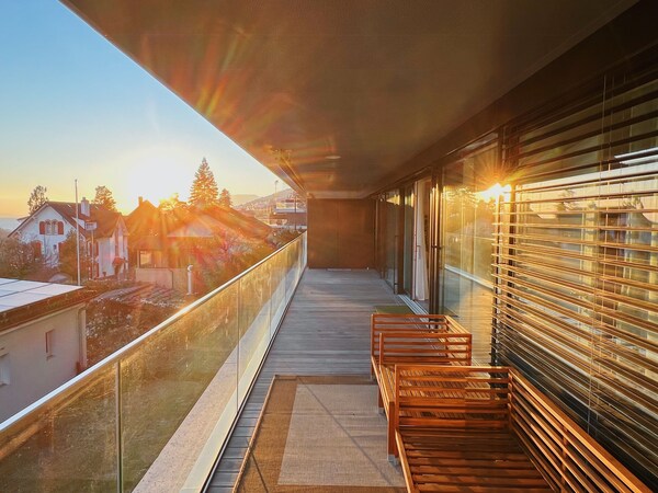 Soleil House - Family-friendly Apartment With Amazing Lake View In St Blaise - Neuenburg