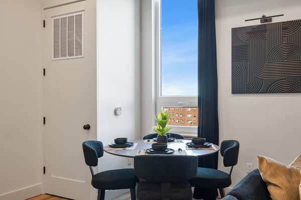 2br, King Bd, Free Prkn, Gym, Nyc View, 8min Train - Montclair, NJ