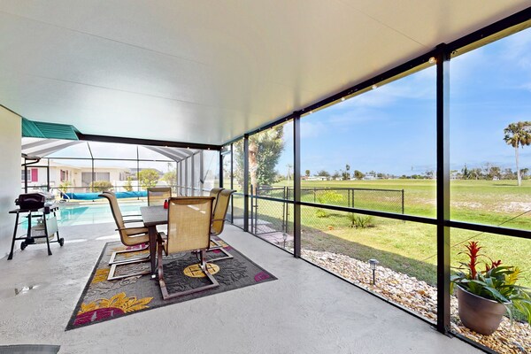 Dog Friendly Rotonda West Retreat With Saltwater Pool And Golf Cart - Englewood Beach, Englewood