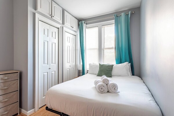 City Outside, Serenity Inside: 2b/1b, Nyc - 40 Min - New York