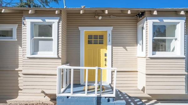 2 Baths > Easy Access To Fairplex & Colleges > Fast Wifi - Claremont, CA