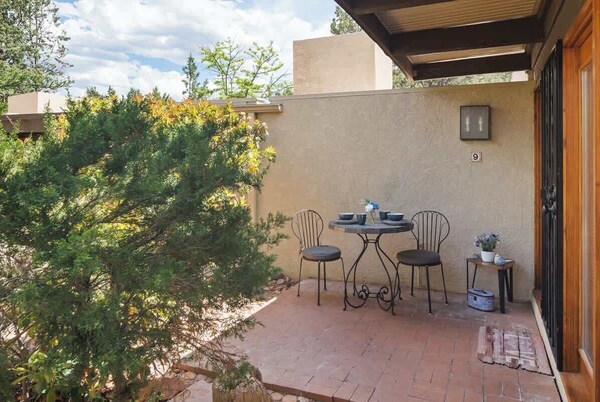Sedona Sunset Hideaway, Walkable To Trails & Shops - Sedona, AZ