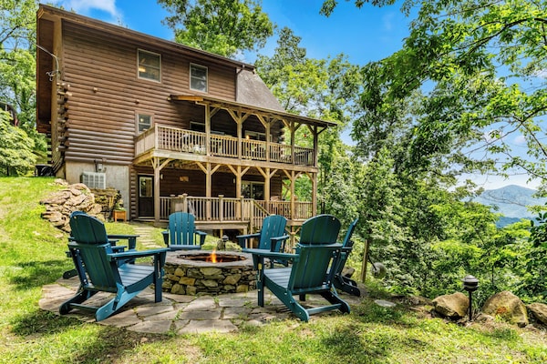 Black Bear Ridge - Beautiful Log Cabin With Stunning Views - Sleeps 9 - Maggie Valley, NC