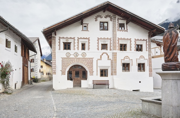 Ferienhaus In Scuol Für Unvergessliche Ferien In Wunderschönen Unterengadin - Ardez