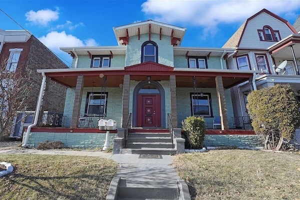 Spacious 3 Bed 2 Bath With Free Parking And Easy Nyc Transportation - West New York