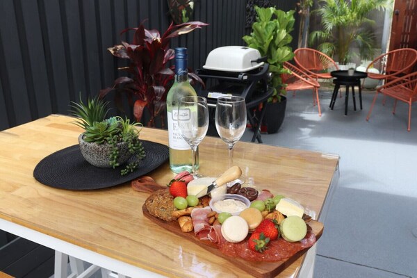 Tropical Delight - 2br Unit, Private Outdoor, Pool - 凱恩斯
