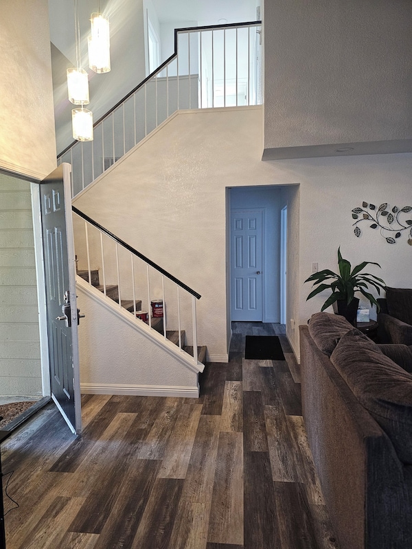 Spacious 4-bedroom House With Ac, Wifi In Enjoyable Stockton - Stockton, CA
