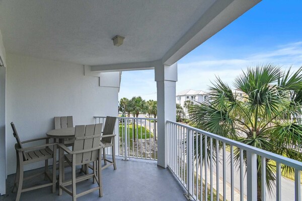 Maravilla 3303 2 Bed/ 2 Bath Pet Friendly, Great Side View Condo, Beach Service - Miramar Beach, FL