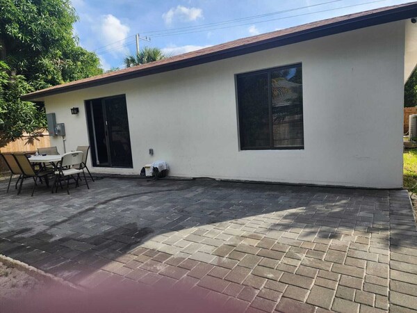 New Modern Home Build 2024 Spacious 5-bedroom House In Charming Delray Beach - Delray Beach, FL