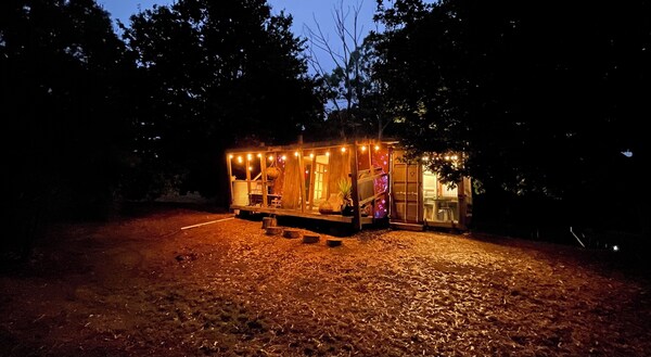 Acorn Nook @ Lazy Ballerina - Rustic Eco Tiny Home - Mount Compass