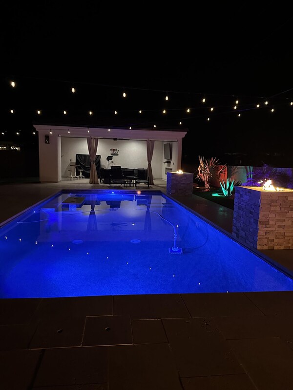 Desert Rose Oasis, Pool, Firepit, Lake Views! - Lake Havasu City, AZ