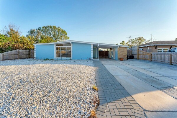 Coastal 3-bedroom Pool Home W/ Private Fenced Yard, Close To Anna Maria Island! - Longboat Key, FL