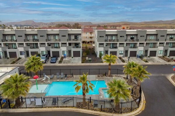 Luxury Stay At The Vue Pool Spa & Pickleball - St. George, UT