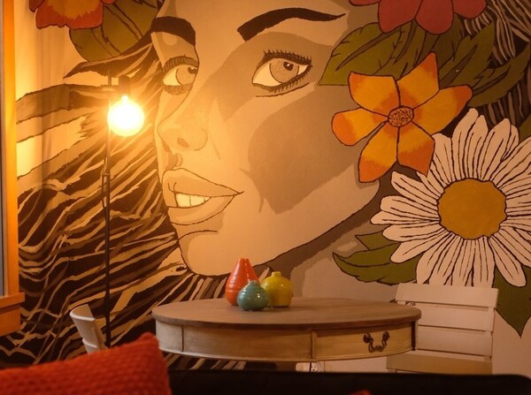 Bohemian Cowgirl Loft In Downtown Rapid City - Black Hawk, SD