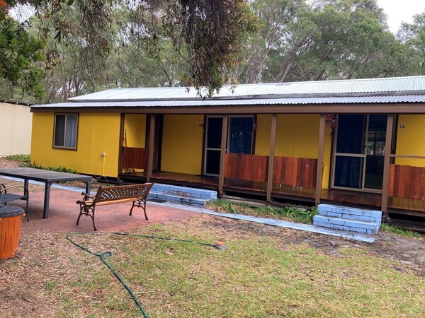Peaceful Bay Chalets - Chalet 7a - Western Australia