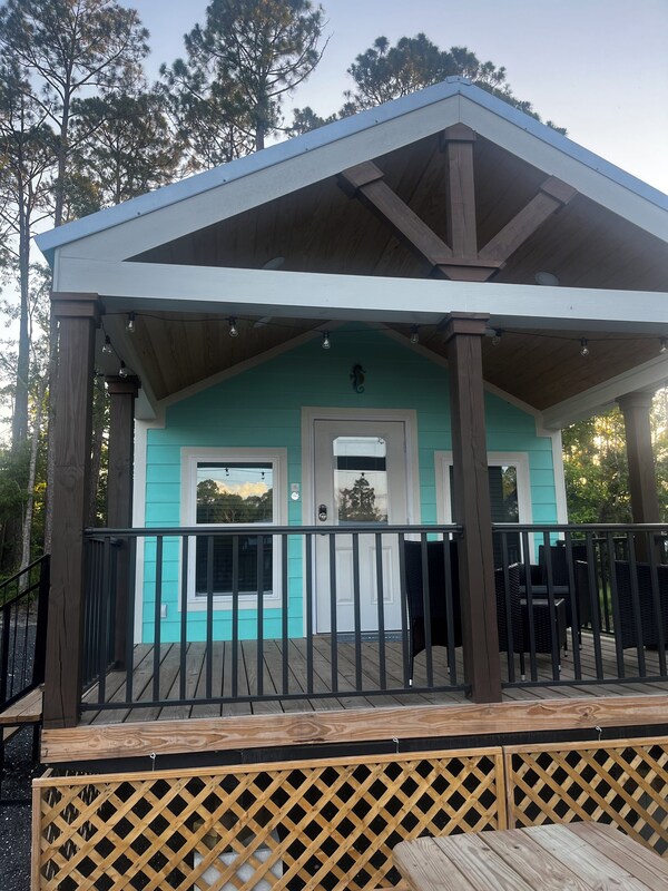 Cozy Pet Friendly 2-bedroom Cabin In Tranquil Steinhatchee - Steinhatchee, FL