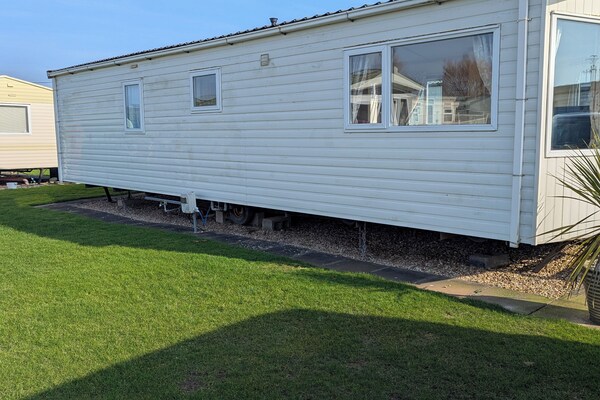 Beachcomber Cabin, Dog Friendly - Anderby Creek - Lincolnshire