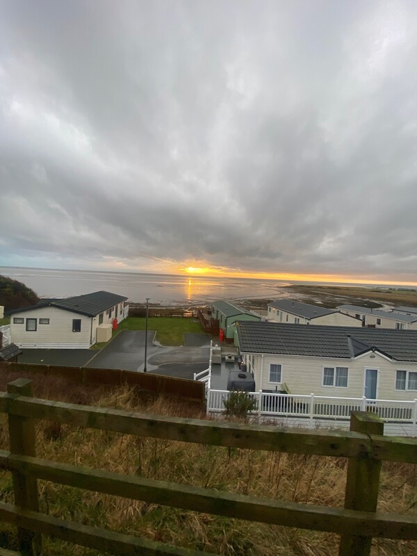 Seaside Bliss Cabin Retreat In Morecambe - Lancashire