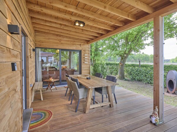 Lovely Chalet In A Park With Many Facilities - Peer