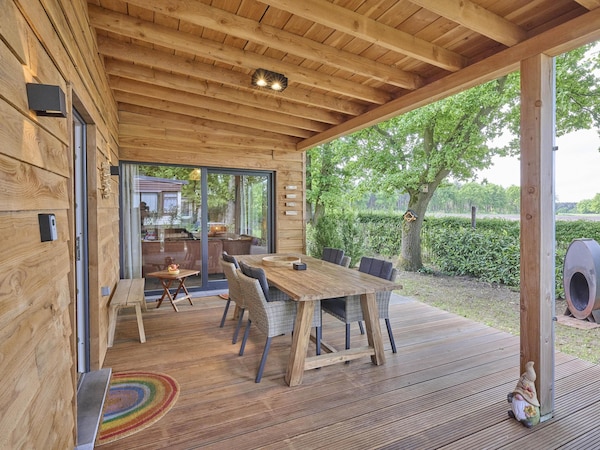 Mooi Chalet Op Leuk Park Met Veel Faciliteiten - Bocholt