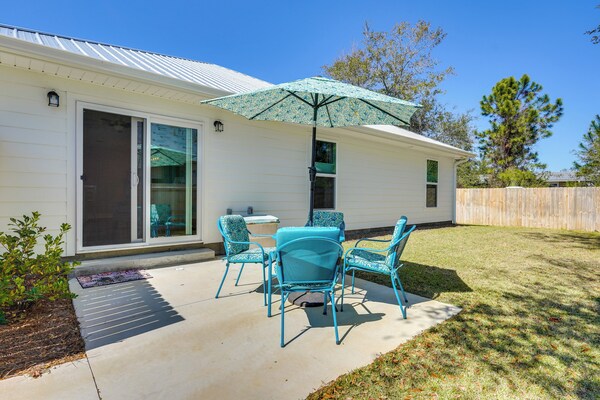 1 Mi To Beach: Dog-friendly Pcb Home W/ Backyard! - ZooWorld Zoological Park