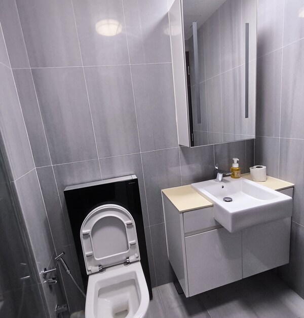 Cozy Condo 9 Mins To Aljunied Mrt - Singapur