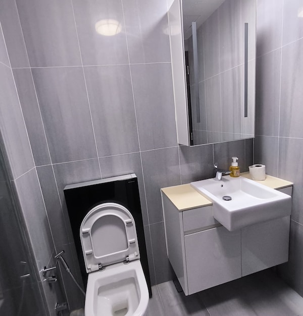 Cozy Condo 9 Mins To Aljunied Mrt - Singapur