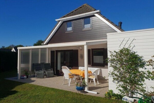 Holiday House In Ouddorp With Swimming Pool - Ouddorp