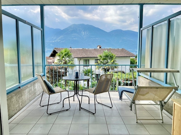 Stylish Vacation Apartment In A Convenient Location With Terrace And Beautiful Garden View - Minusio
