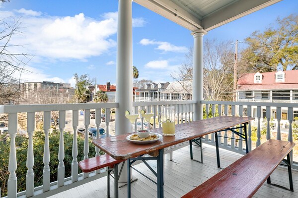Oak Loft Downtown | Restored Masterpiece - Charleston, SC