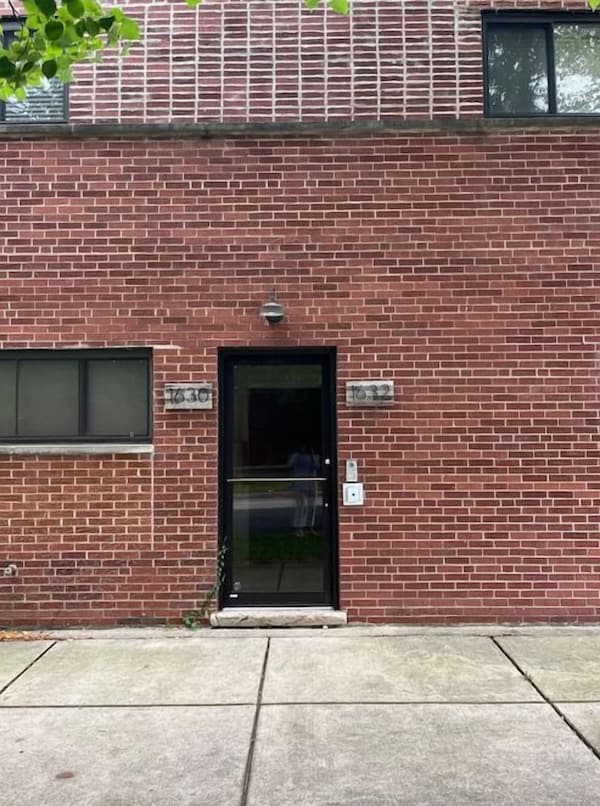 Spacious, Chic 2 Bedroom Apartment In Evanston - Evanston, IL