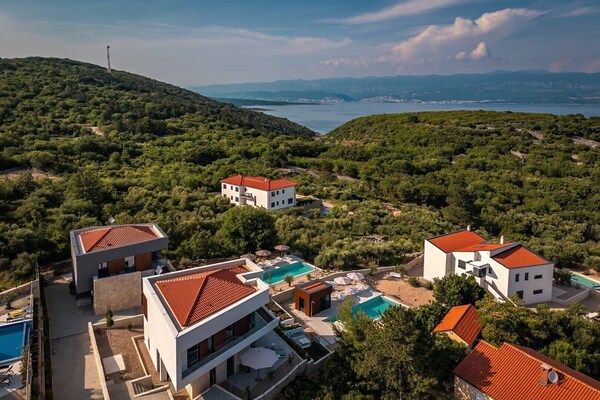 Luxusvilla Krk 1 Vrbnik - Beheizter Pool, Whirlpool - Punat