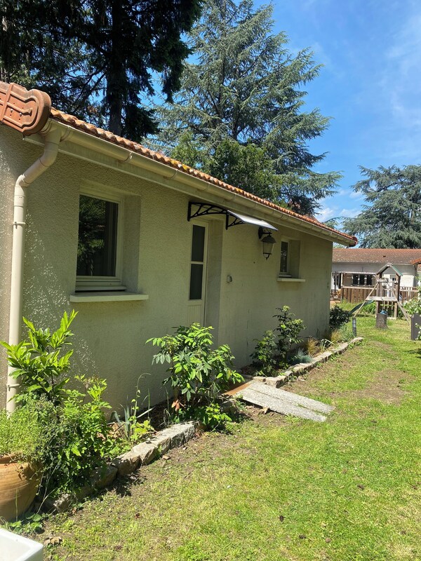 The House In The Heart Of The Cedars, A Charming Cocoon Just 5 Minutes From The Center Of Roanne. - Roanne
