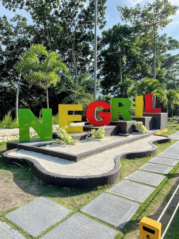 Spacious Boutique Hotel With 12 En-suites And Wifi, Ac In Delightful Negril - Negril