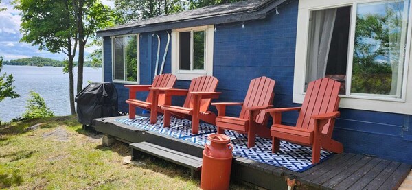 Rustic 2 Bdrm Cottage On Dog Lake, Rideau Canal.  Complete Privacy.  Quiet Lake. - 