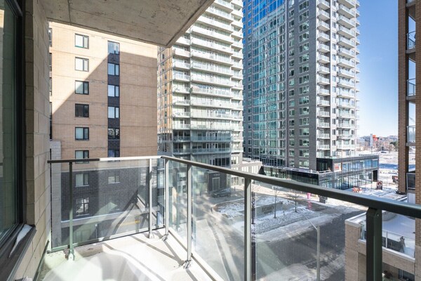 Contemporary 2br In Little Italy With Gym - Gatineau