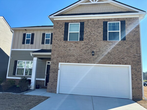 Charming 4-bedroom House With Wifi, Fully Furnished Near Piedmont Newnan - Newnan, GA