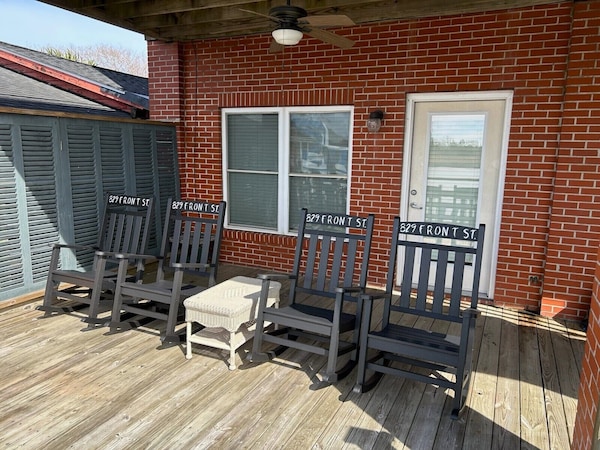 Waterfront And Boardwalk 2-bedroom, 1- Bath Apartment In Historic Georgetown, Sc - Georgetown