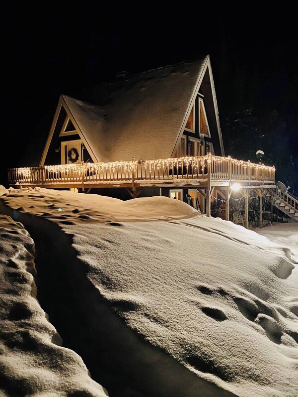 Cedar A-frame Cabin With Finished Bunkhouse, Sleeps 14. Wifi, Ac In Glover, Vt - Greensboro, VT