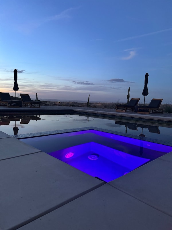 Hilltop Haven: Panoramic Views & Endless Adventure - Paso Robles, CA