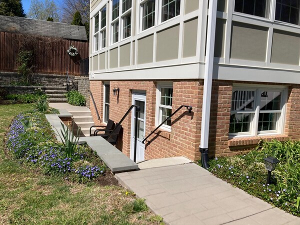 Kensington One Bedroom Near Strathmore Music Center And Nih - Bethesda