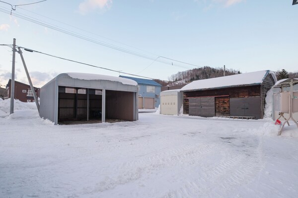 Free Shuttle Service To Rusutsu Resort - Hokkaido