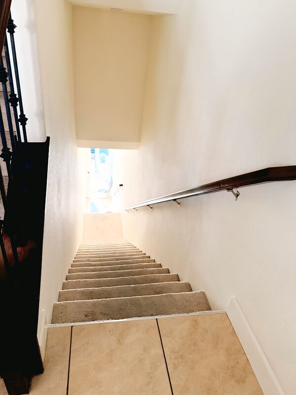Newark Escape-clean, Quiet & Fully Equipped Free Wifi, Ac & Easy Parking - Hayward, CA