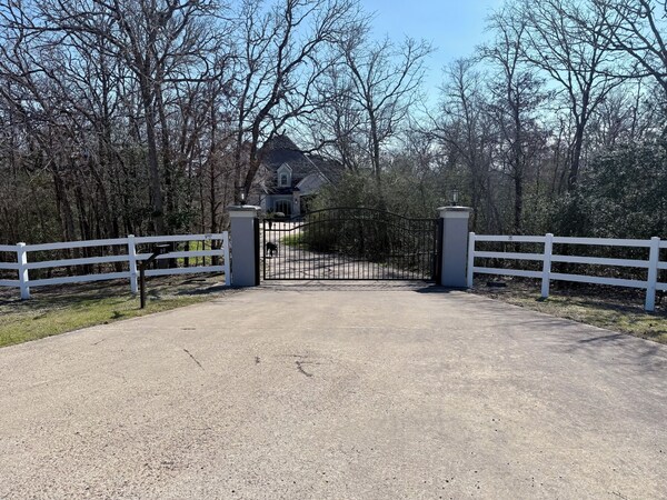 Wild Horse Run Retreat- Charming 1-bedroom Apartment In College Station. - Bryan, TX